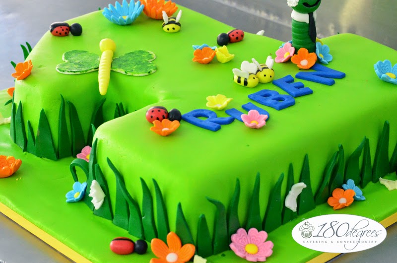 Busy Bee Cake