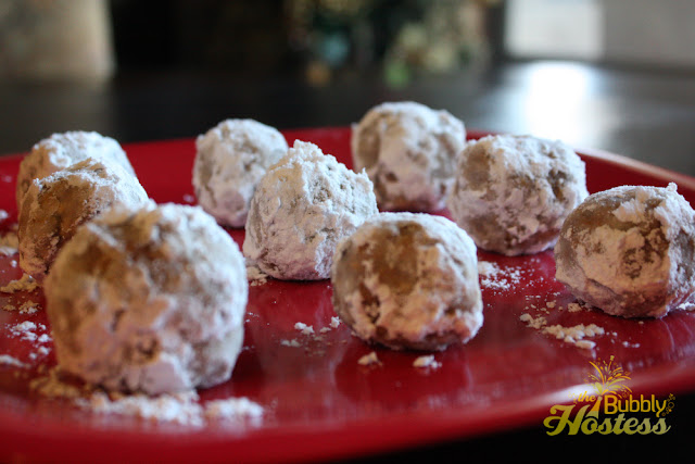 The Bubbly Hostess: Pumpkin Snowballs