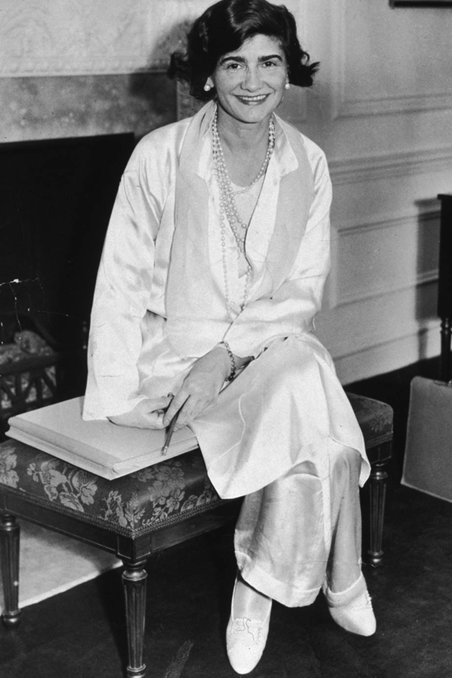 10 Chanel quotes to take as life lessons & Photos of Coco Chanel {Life ...