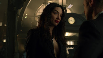 DC COMICS AND ARROWVERSE : GOTHAM SIREN – CRYSTAL REED AKA SOFIA FALCONE