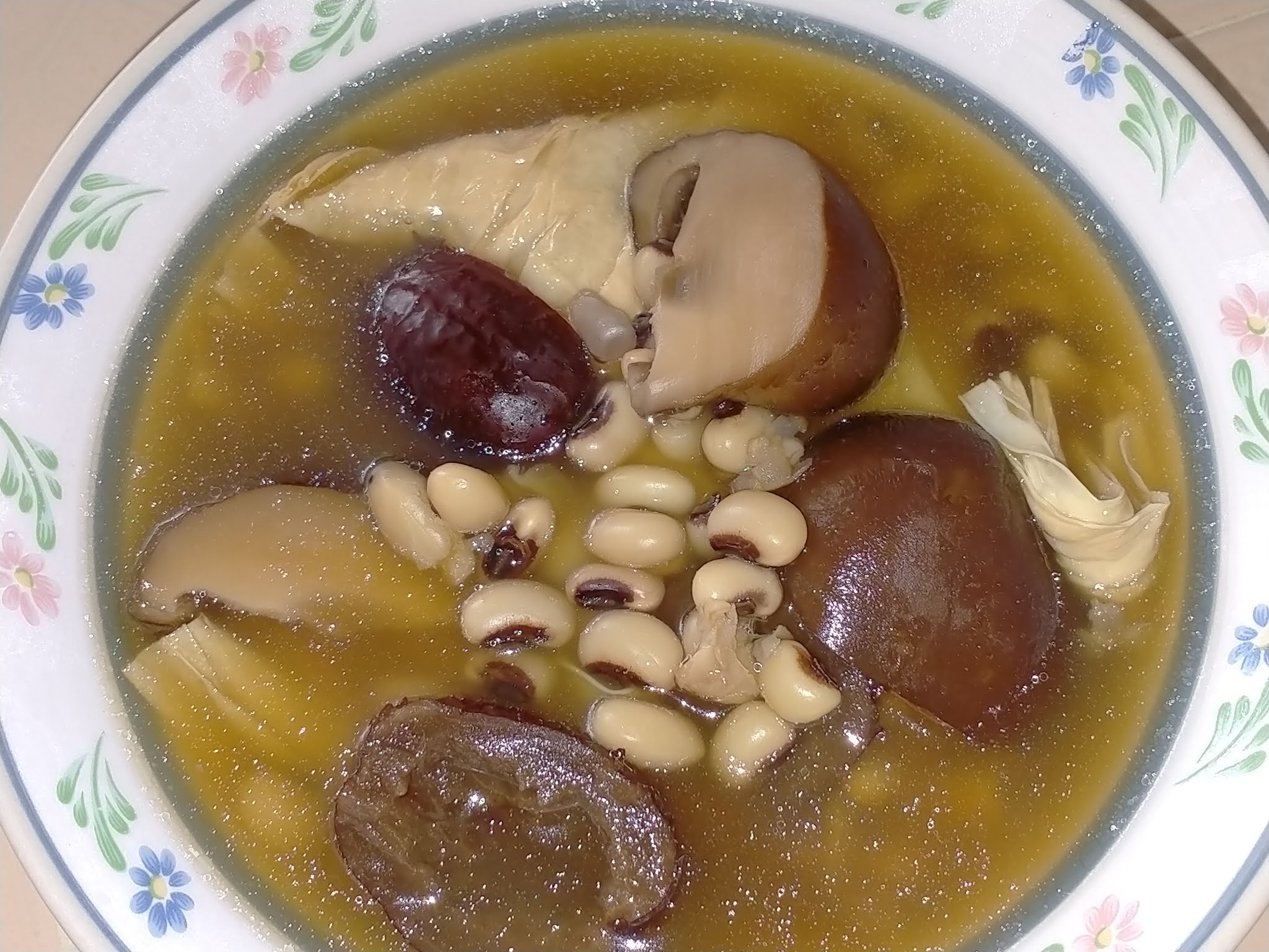 Cooking Pleasure: BLACK EYED PEAS WITH FUCHOK SOUP