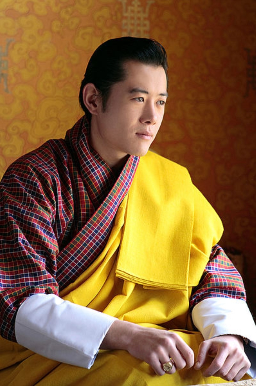 Gho and Kira (National Dress of Bhutan): Gho and Kira (National Dress ...