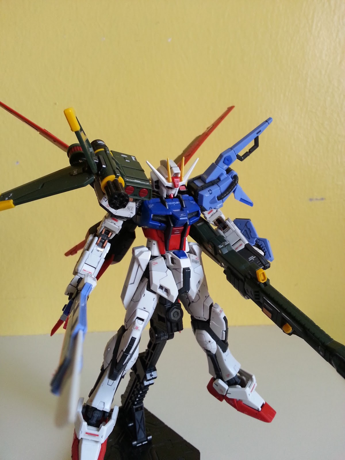 Lightning Quantum's Base: Review: RG 1/144 Lancher Strike / Sword ...