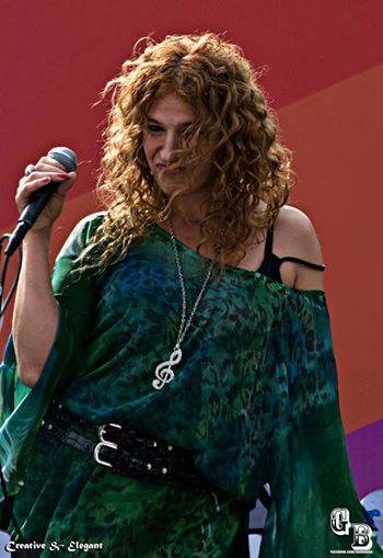 LA LETRA TAL VEZ: ENTREVISTA LITERARIA A LA ESCRITORA Y CANTANTE LAURA ...