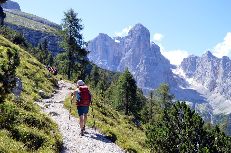 Rifugio Brentei: come arrivare dal centro di Madonna di Campiglio ...