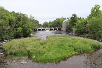 Memorials in Ottawa: Manotick Dam