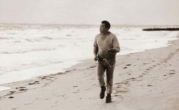 Go Feet: Friday Photos (17): Muhammad Ali Running