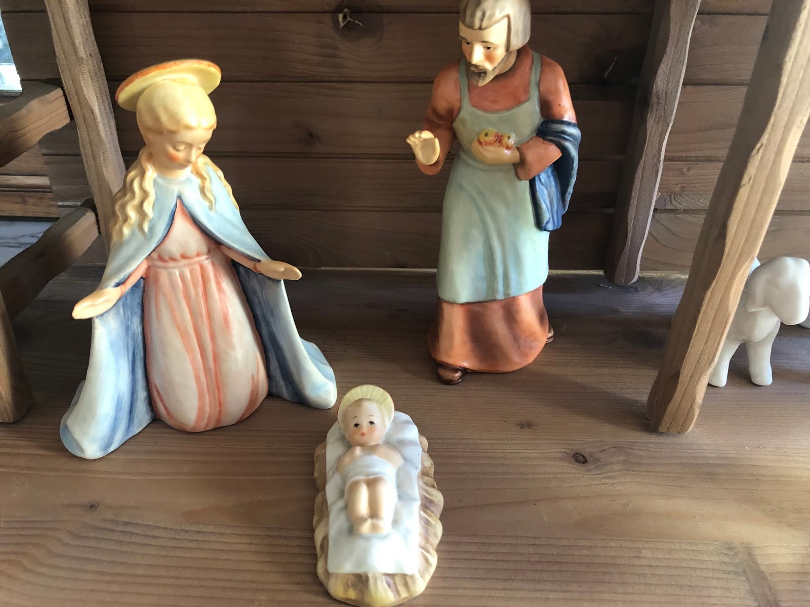 my messy room: December 2019