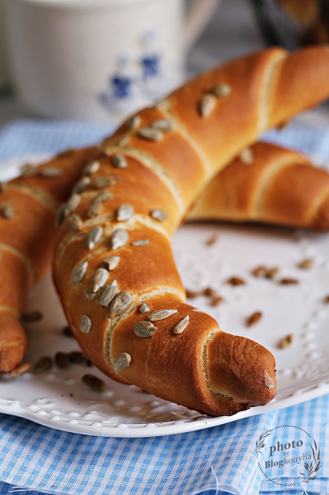 BLOGKONYHA: ~ RETRO KIFLI