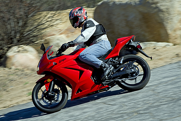 Fast Bikes Online: Kawasaki Ninja 250R Red