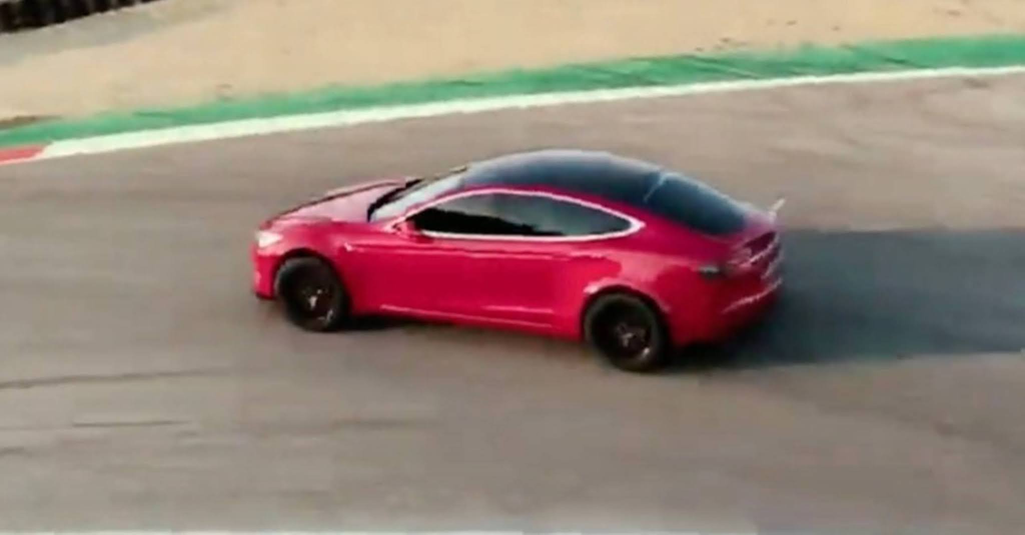 Tesla lança Model S Plaid: + 1000 cv; 0 a 100 km/h em 2,1s e 837 km de ...