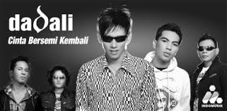 LIRIK LAGU CINTA BERSEMI KEMBALI - DADALI BAND - LIRIK LAGU TERUPDATE