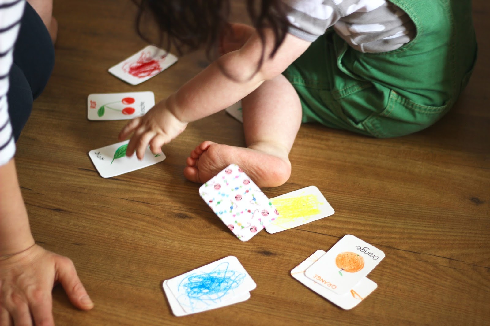 BASTELTIPP : KARTENSPIEL ZUM FARBEN LERNEN - GEMEINSAM BASTELN ...