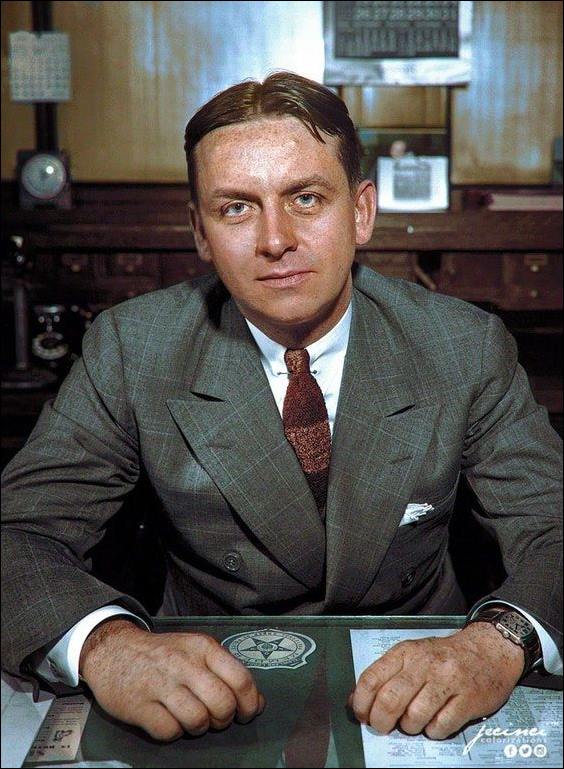 (Eliot Ness)