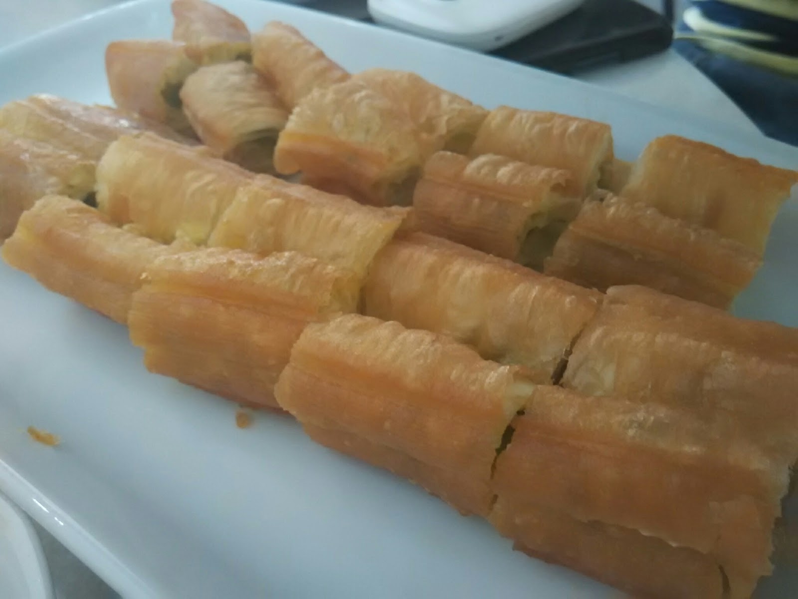It's About Food!!: Li Er Cafe - Kuih Nyonya 莉兒娘惹糕點 @ Burma Road