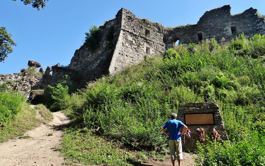 Régmúlt. Elbi blogja: Kárpátaljai magyar emlékek: 6. Huszt