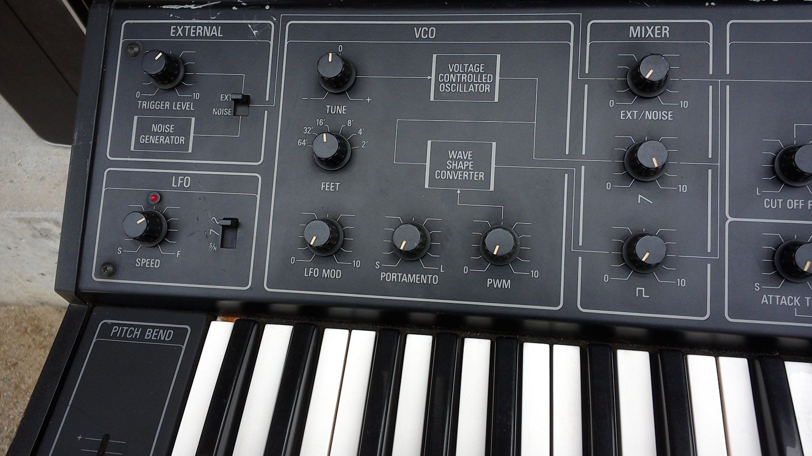 MATRIXSYNTH: YAMAHA CS5 monophonic synthesizer