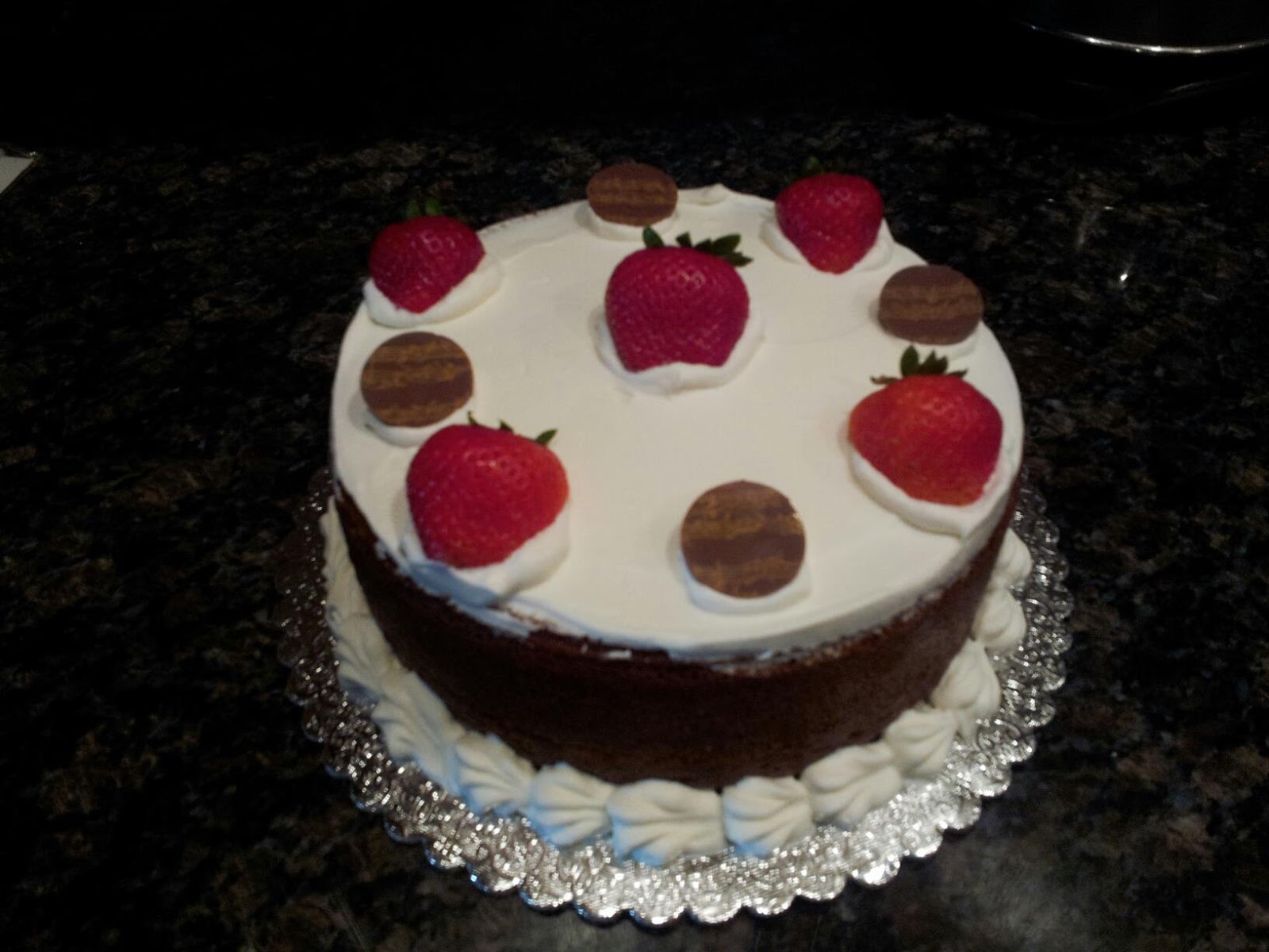 Desserts by Michelle: Simple 8" Birthday Cake.