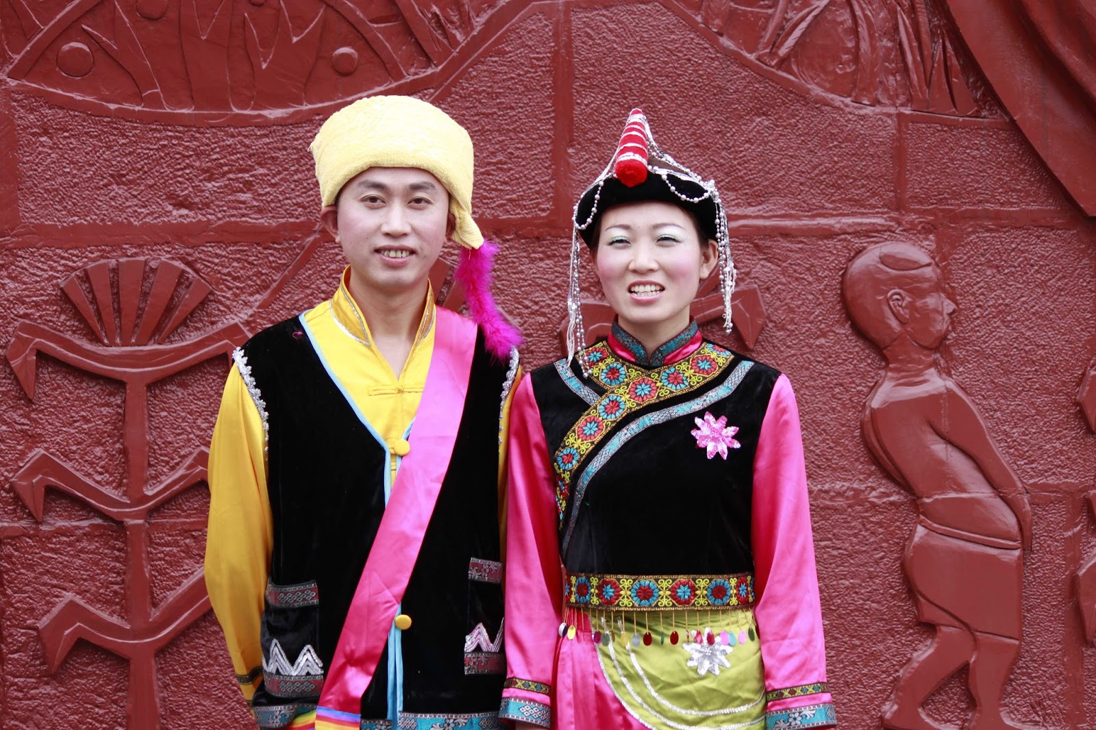 FolkCostume&Embroidery: Introduction to the costumes of the Hmongic ...