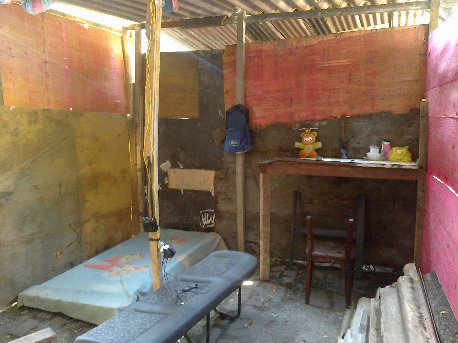 Paz no Rio de janeiro: Barracos na favela da telerj