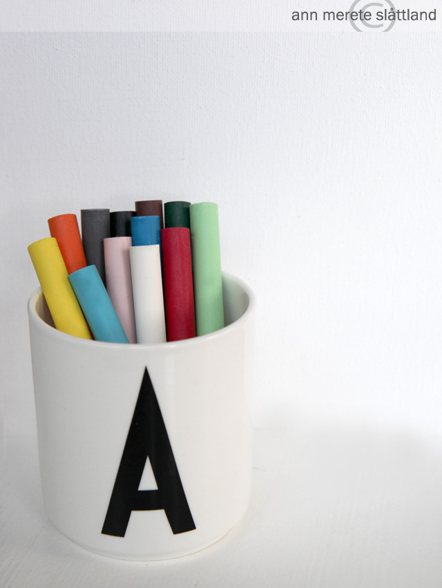 Med blanke ark og fargestifter — KREATIV-I-TET