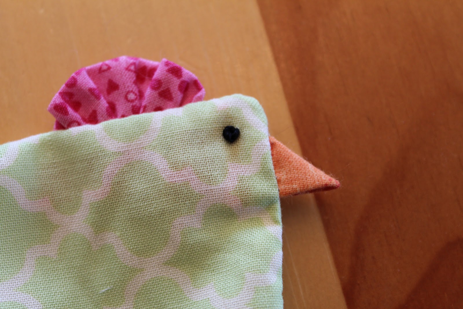Chicken Pin Cushion Tutorial & Giveaway