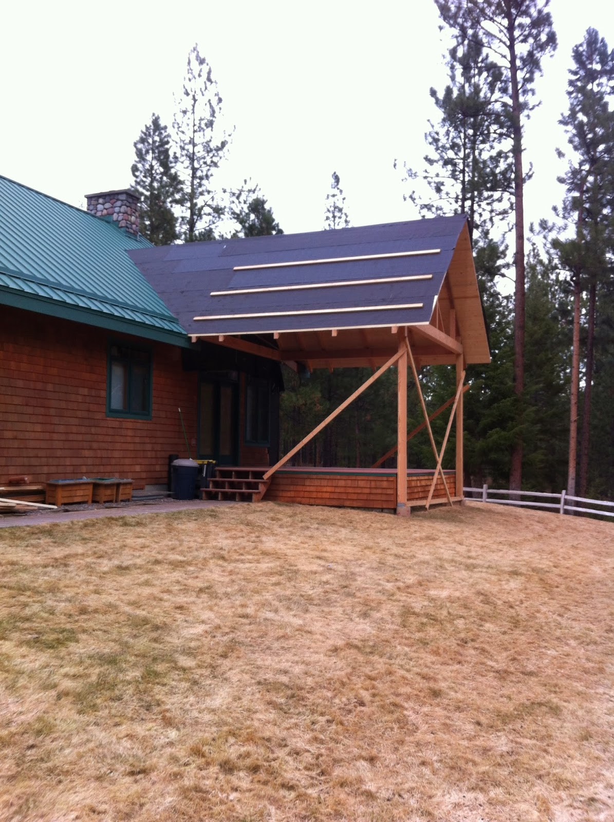 Gould Covered Patio: Day 7 - April 4, 2014 - Finishing roof sheathing ...