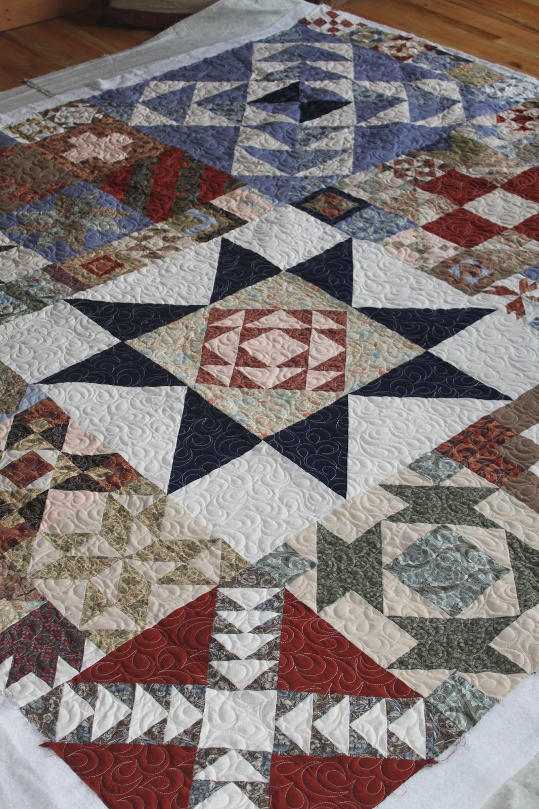 Stitch by Stitch: Two "Moda Modern Building Blocks" quilts...