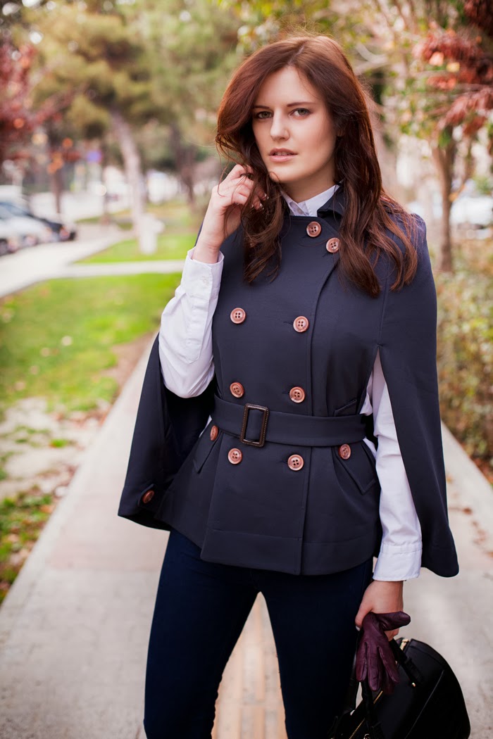 NAVY CAPE | TIE BOW-TIE