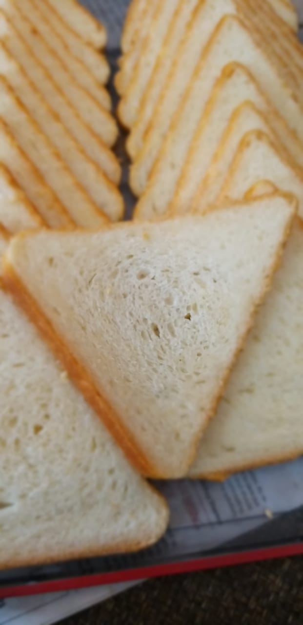 Triangular bread
