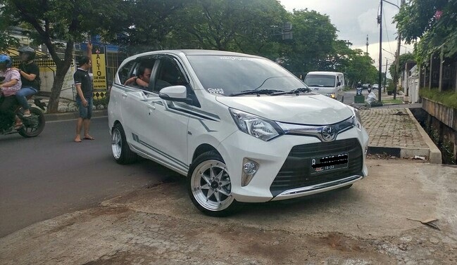 Modifikasi mobil Calya Sigra velg racing R16 HSR Starlight - Velg ...