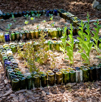 DIY Chic ReUSE: ReUSE in your Garden