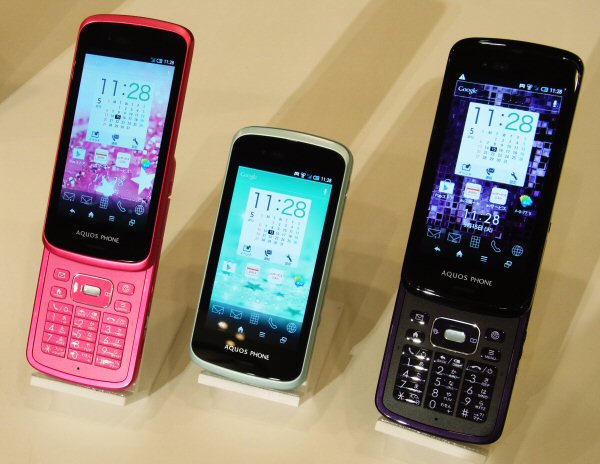 Japanese smartphone: au KDDI Sharp Aquos Phone SL IS15SH