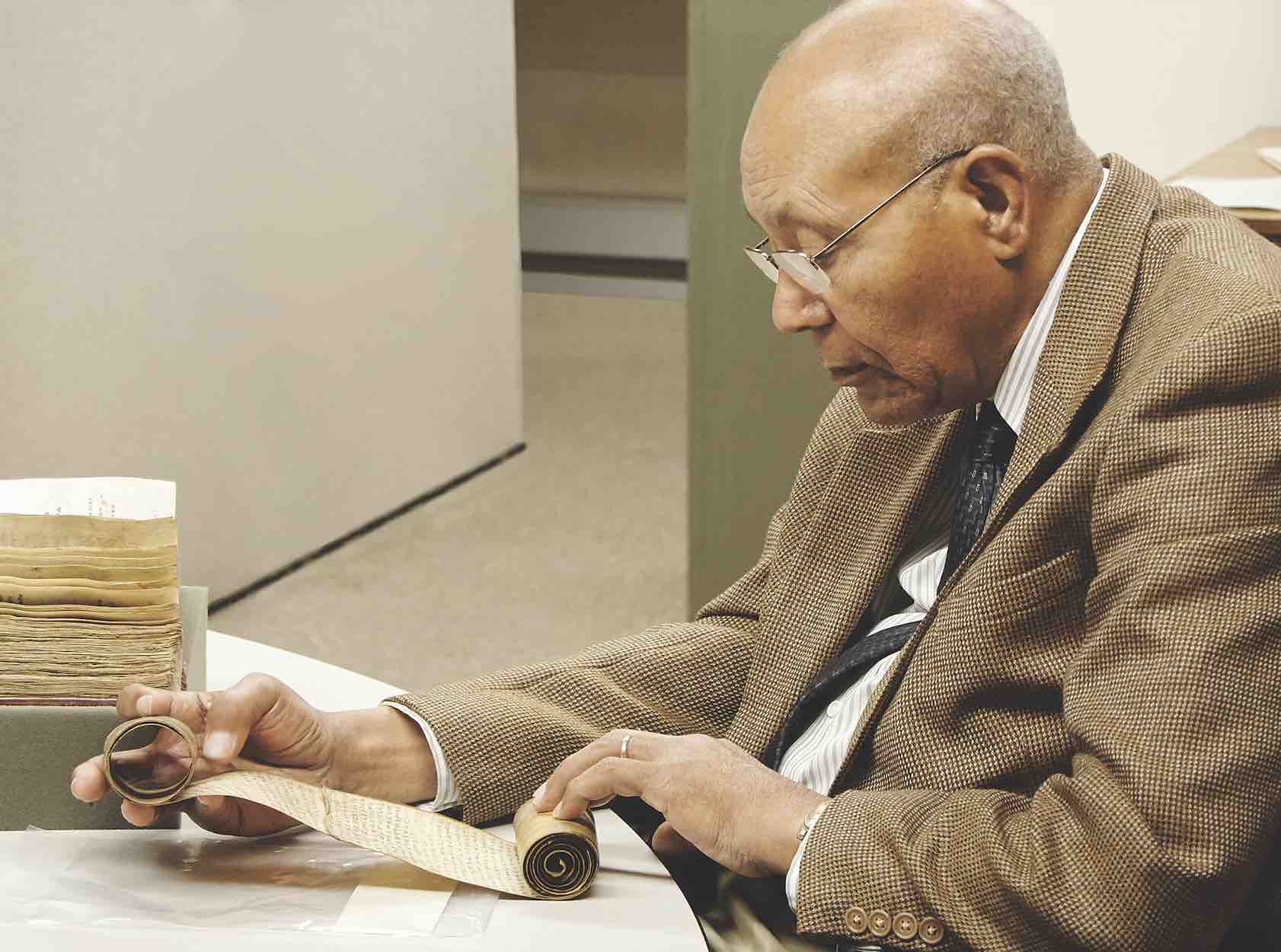 ጉዳያችን - GUDAYACHN: ፕሮፌሰር ጌታቸው ኃይሌ በኢትዮጵያ ክብራቸውን የሚመጥን አቀባባል እንዲደረግላቸው ጠ ...