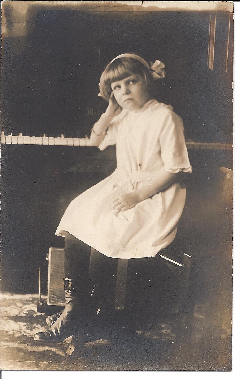 Thrifty Artist: Adorable vintage grumpy piano girl postcard