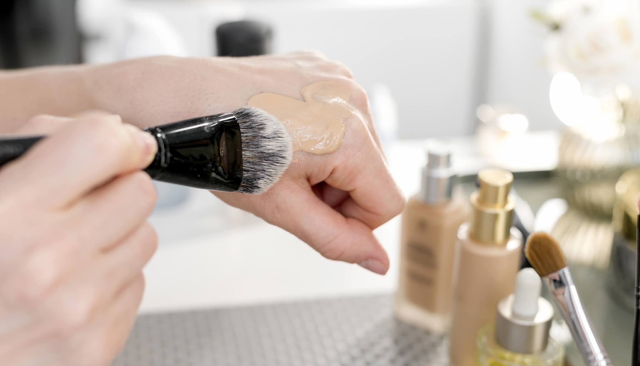 Tu BASE de MAQUILLAJE se CUARTEA Y AGRIETA? DESCUBRE POR QUÉ — Alerviú