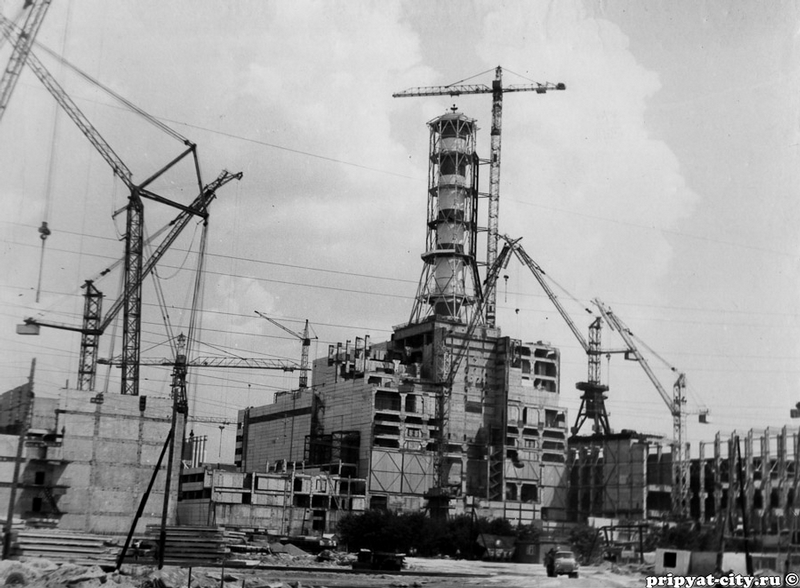 About alberto de leon: Reactor #4 of the Chernobyl nuclear power plant