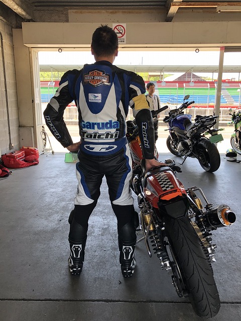 がるーだのターコイズ スポーツスター (garuda's turquoise sportster): 2019