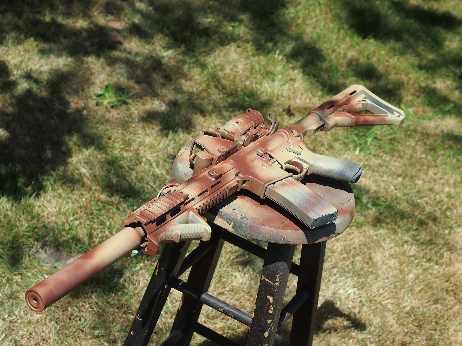 Mister Donut's Firearms Blog: Painted my Colt Canada C8IUR CANSOFCOM clone