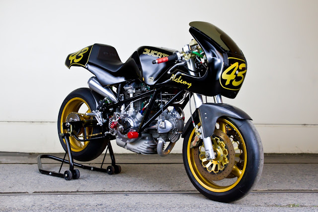 Racing Cafè: Ducati Alchemy by Vee Two