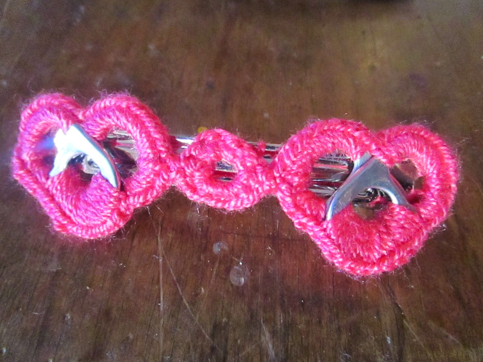 Reciclaje con Artesania: Gancho o traba para el cabello en anillas de ...