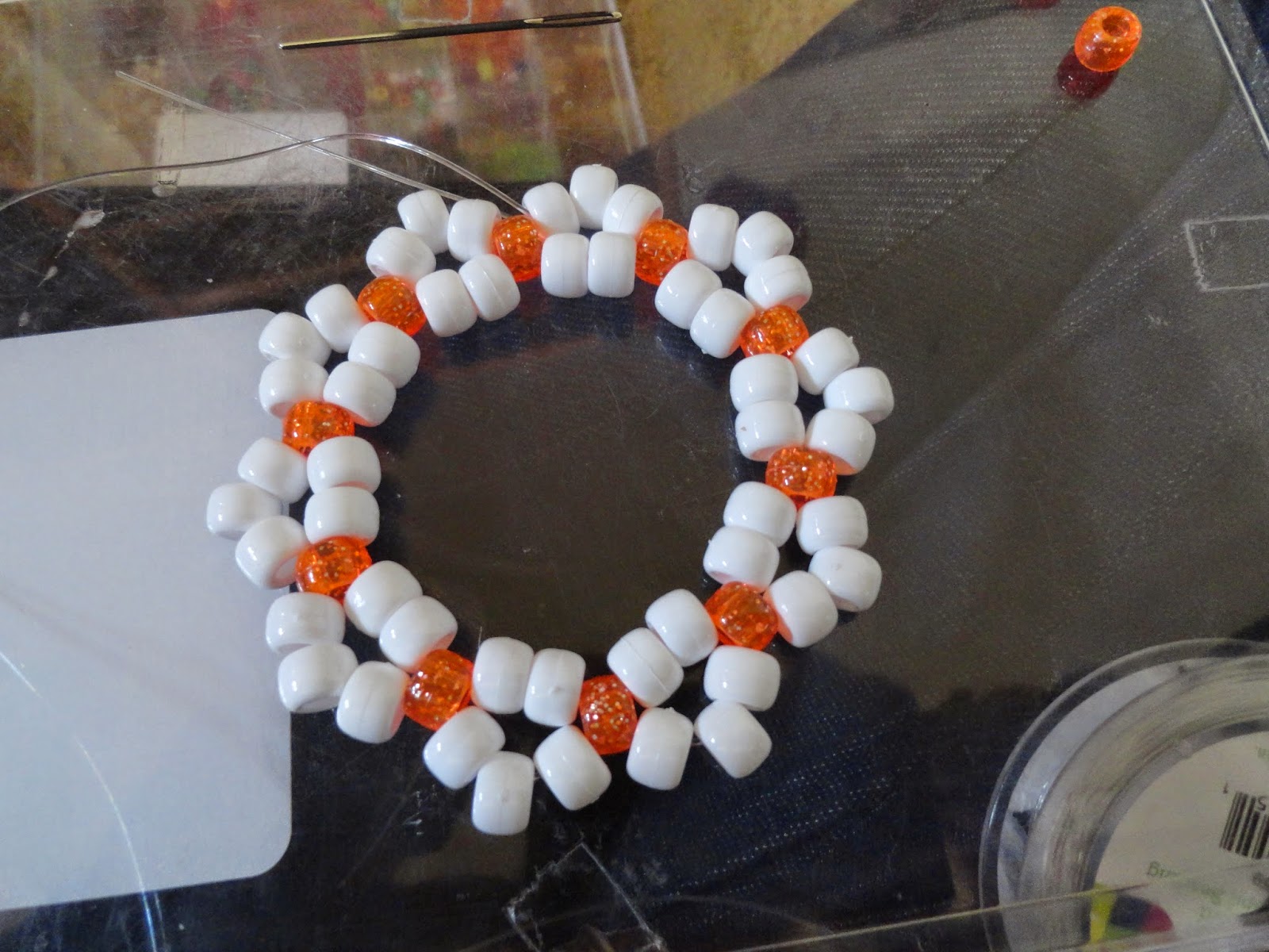 Ooh Piece of Kandi: How To Make: A Standard X-Base Cuff