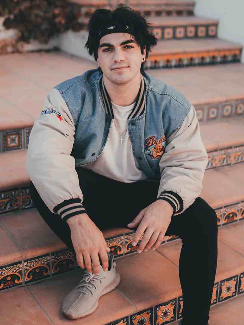 Thomas Petrou Wiki, Biography, Age, Girlfriend, Facts, Images and More