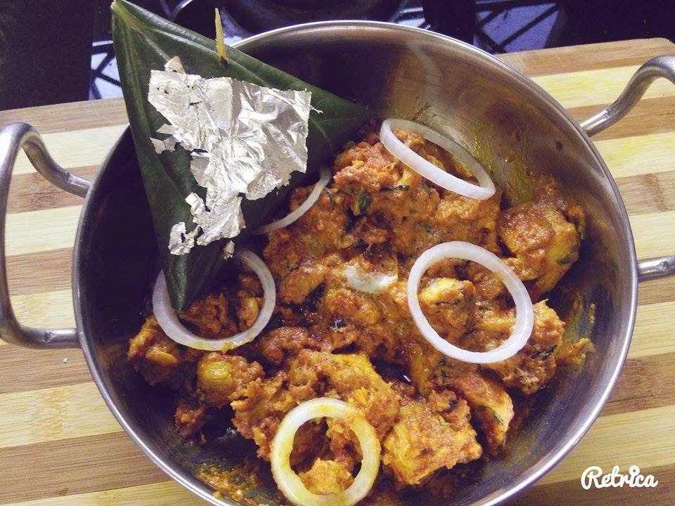 STREET FOOD WALKS: BANARSI CHICKEN PAN