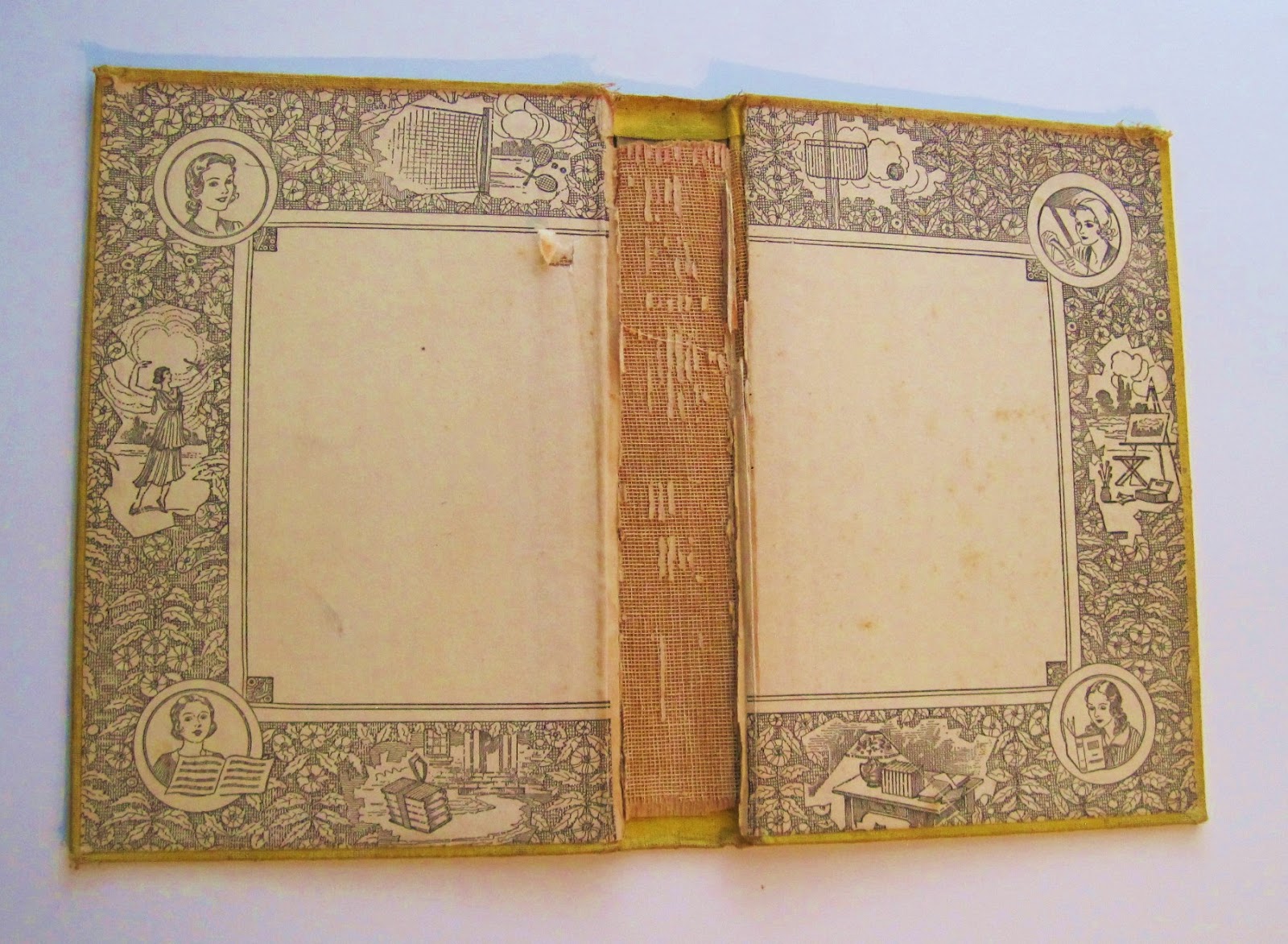 Book Repurposed - smARTaleck studio