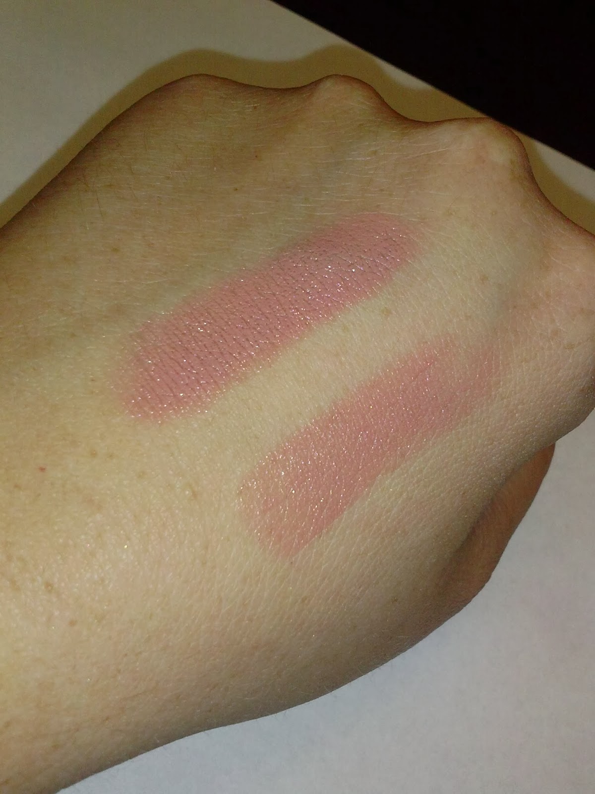 SIDEBRIGHT: Wet N Wild Fergie Lipsticks