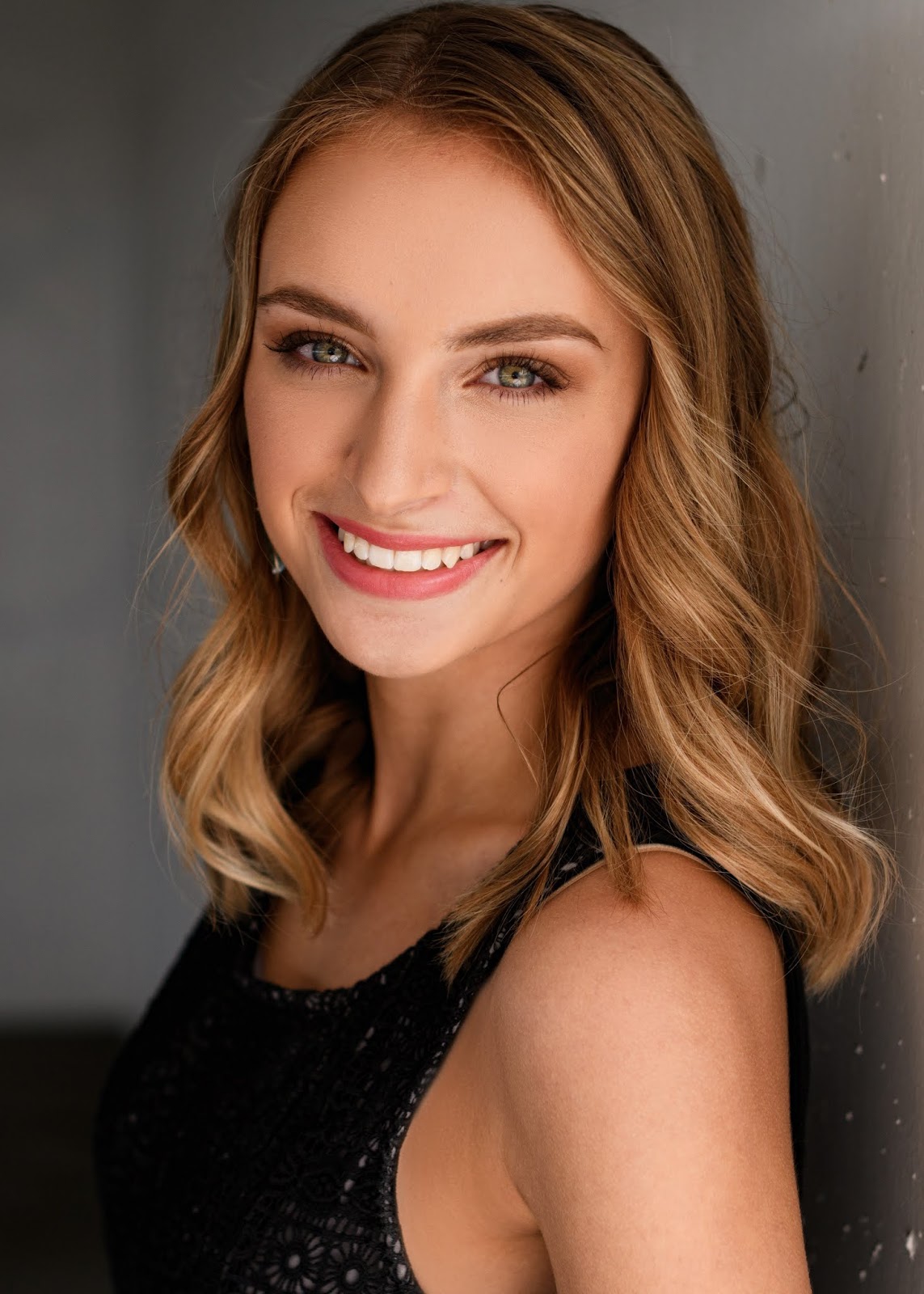 Miss Alaska USA & Teen 2020 Contestants (PHOTOS)