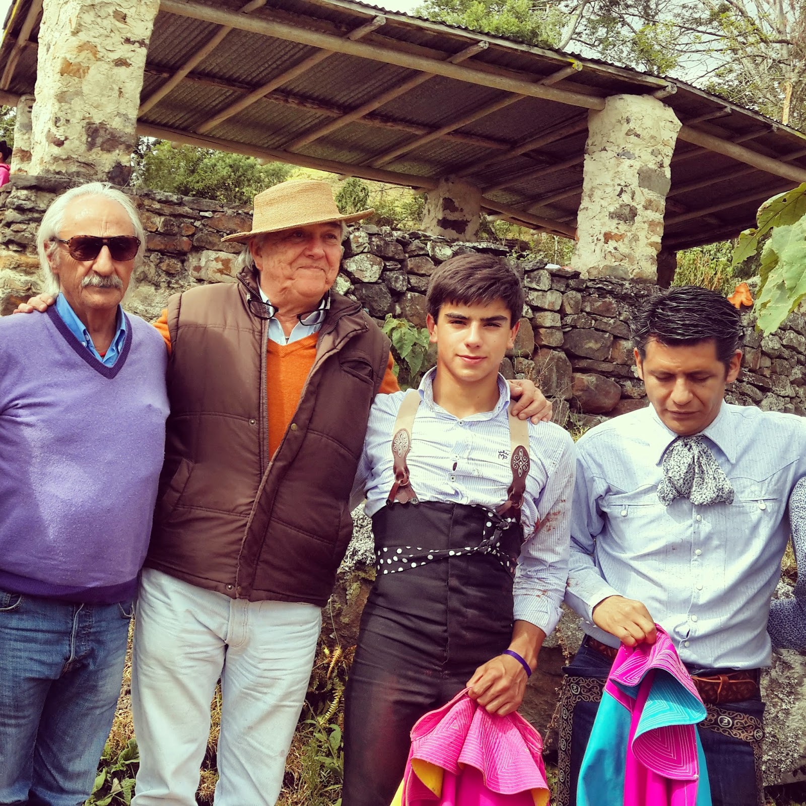 Del Toro Al Infinito MÉxico Jesús Enrique Colombo Tienta Junto A
