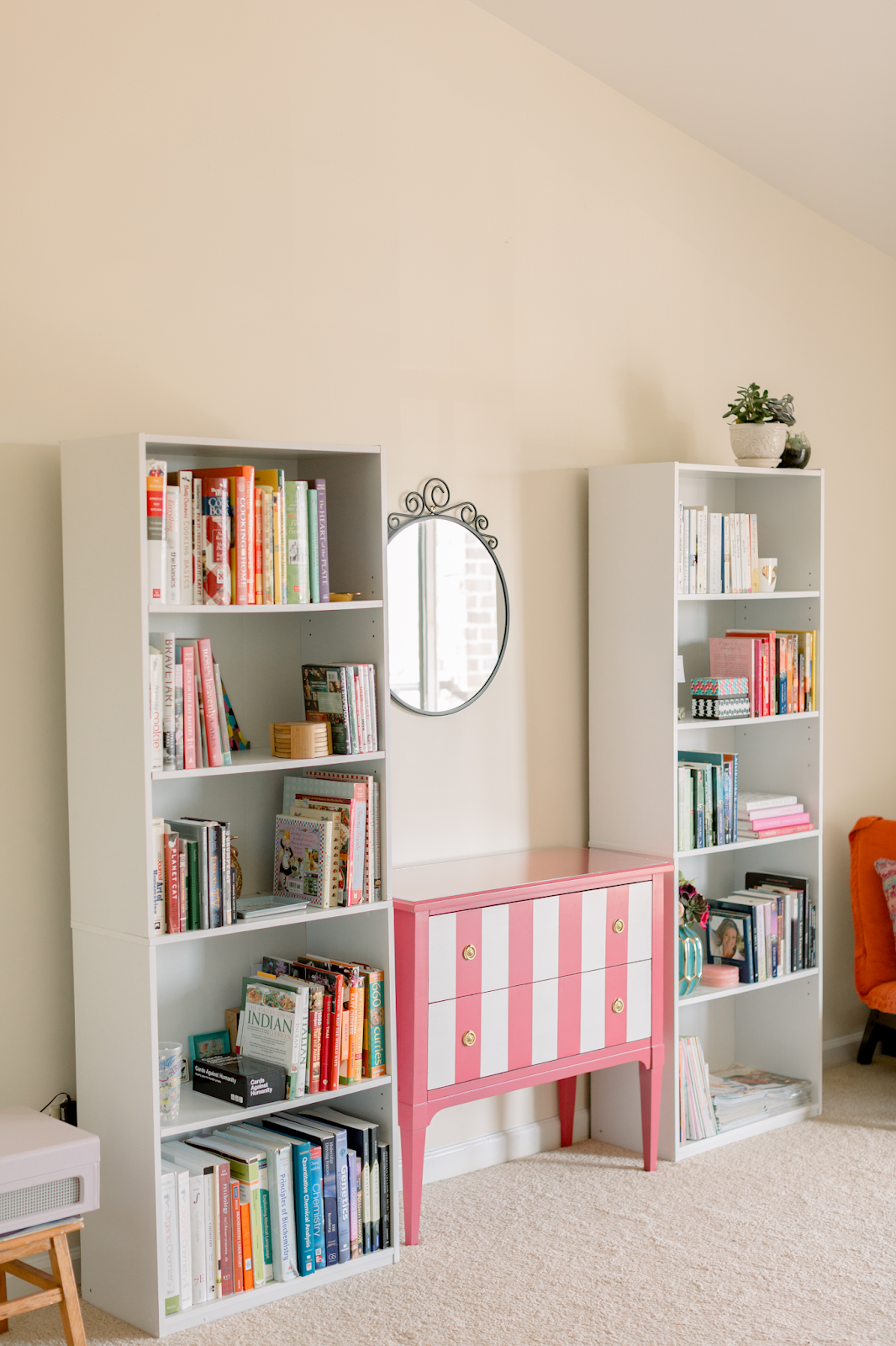 How To Design Color-Coded Statement Shelves. | Southern Belle in Training