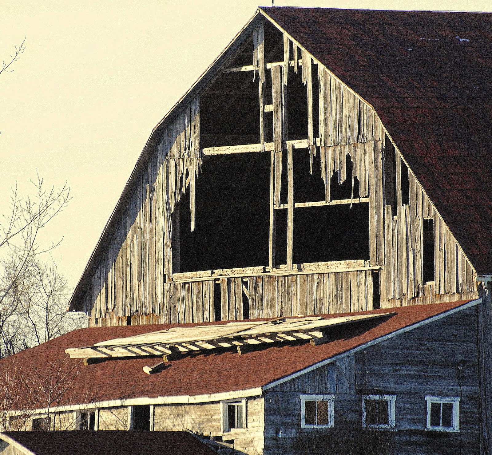 Camera on King & Aurora : More ancient barns